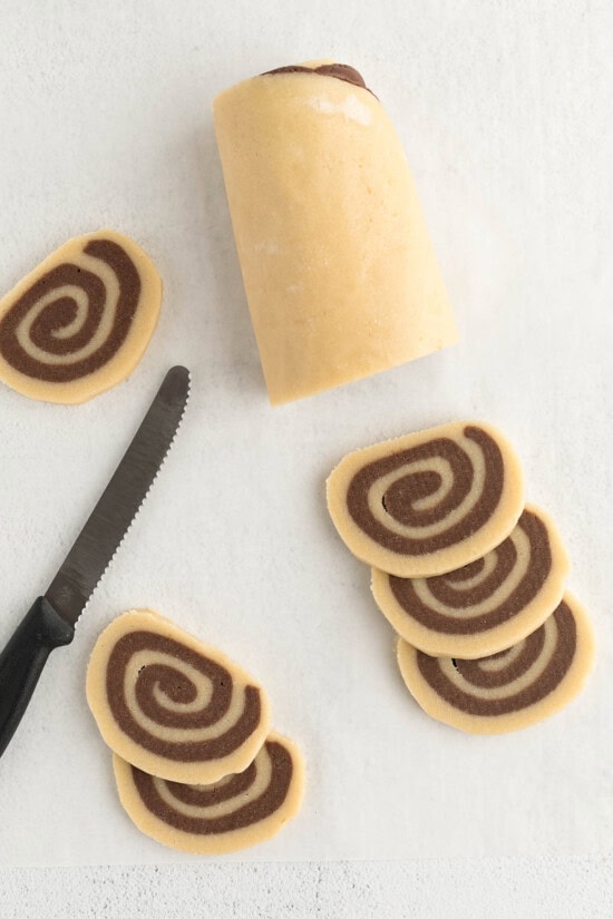 Chocolate and Vanilla Swirl Cookies (Pinwheel Cookies) - Spoonful of Flavor