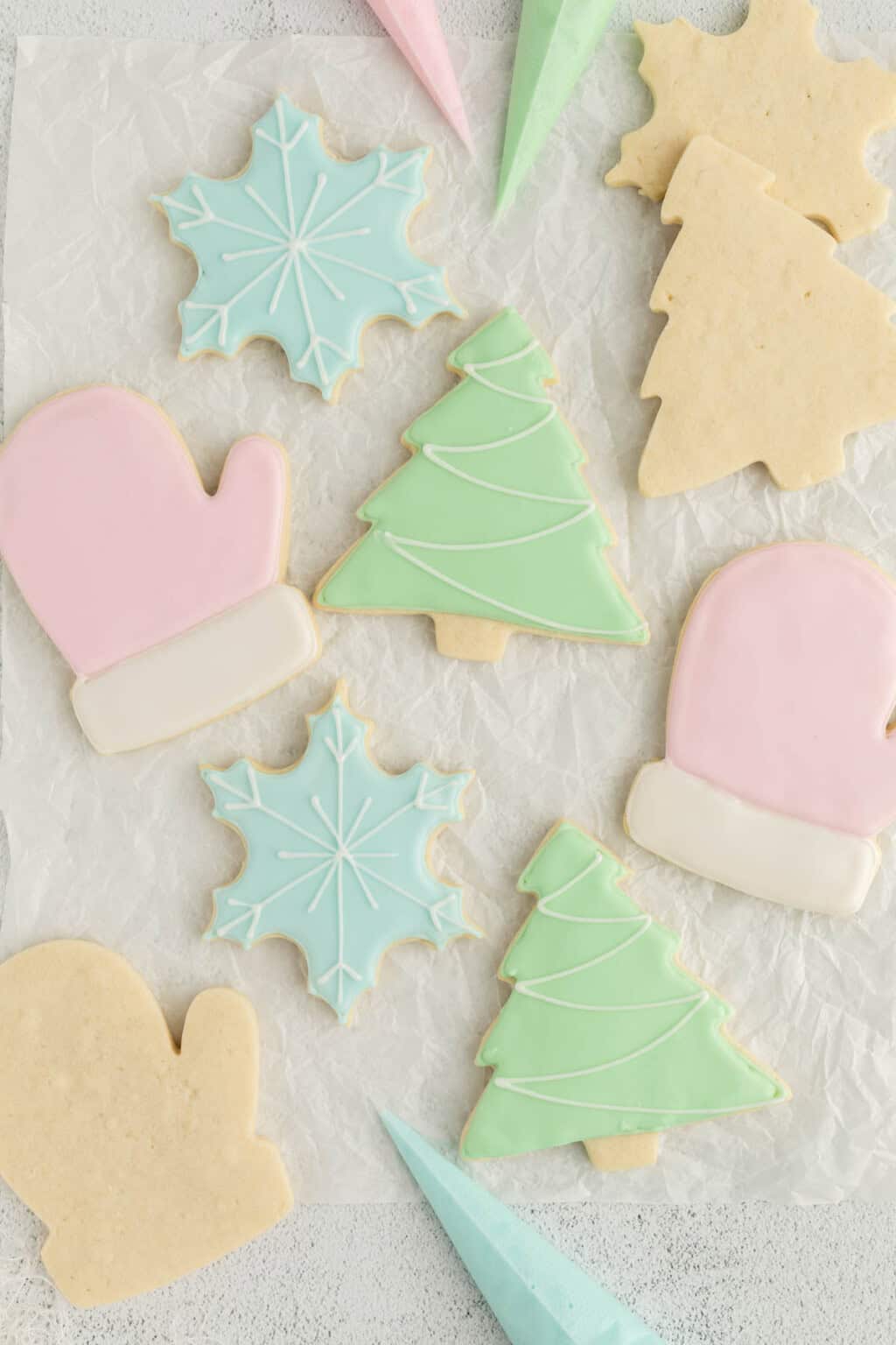 Easy Royal Iced Sugar Cookies - Spoonful of Flavor